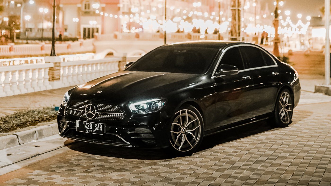 Review Mercedes-Benz E 300 AMG Line: E-Class Kini Semakin Canggih ...