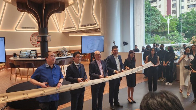 Mazda Corporation Resmikan Mazda Indonesia Headquarter di Jakarta ...